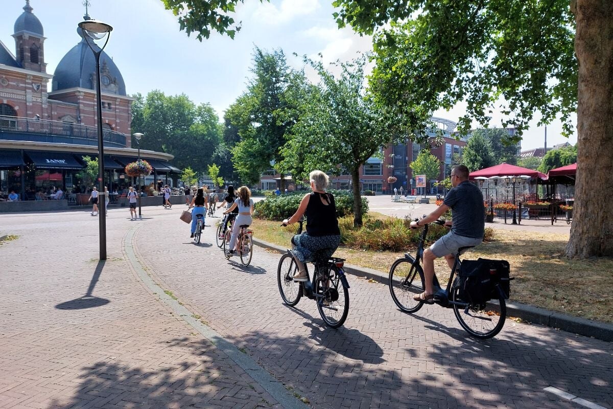 Van routes tot huren: dit wil je weten over fietsen in Arnhem | Foto ...