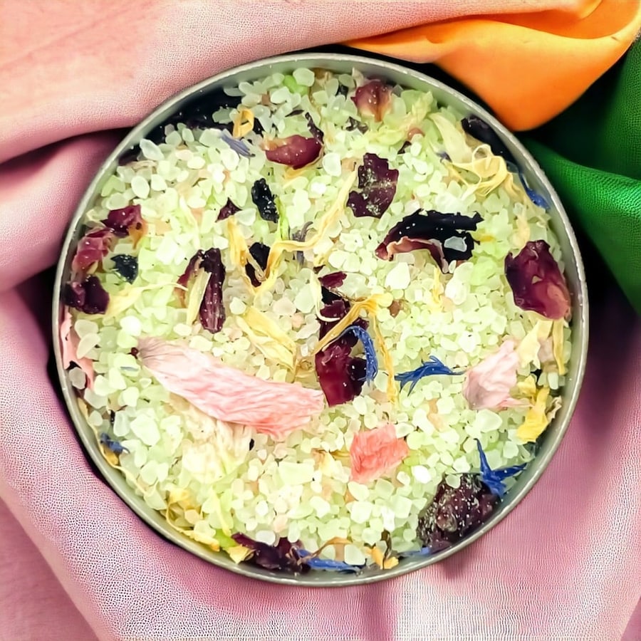 Dit doet Nijmegenaar Martijn met de gladiolen van de Vierdaagse van ...