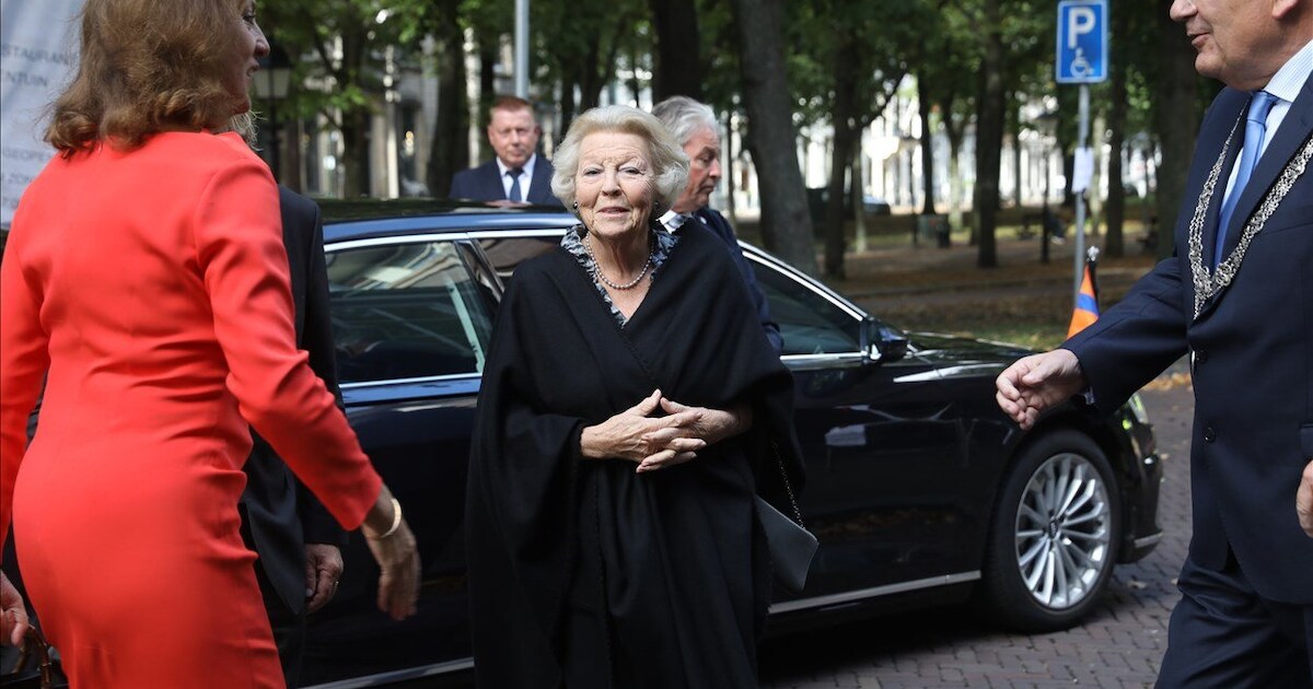 Fotoserie: Prinses Beatrix opent Jubileumexpositie 175 jaar Pulchri ...