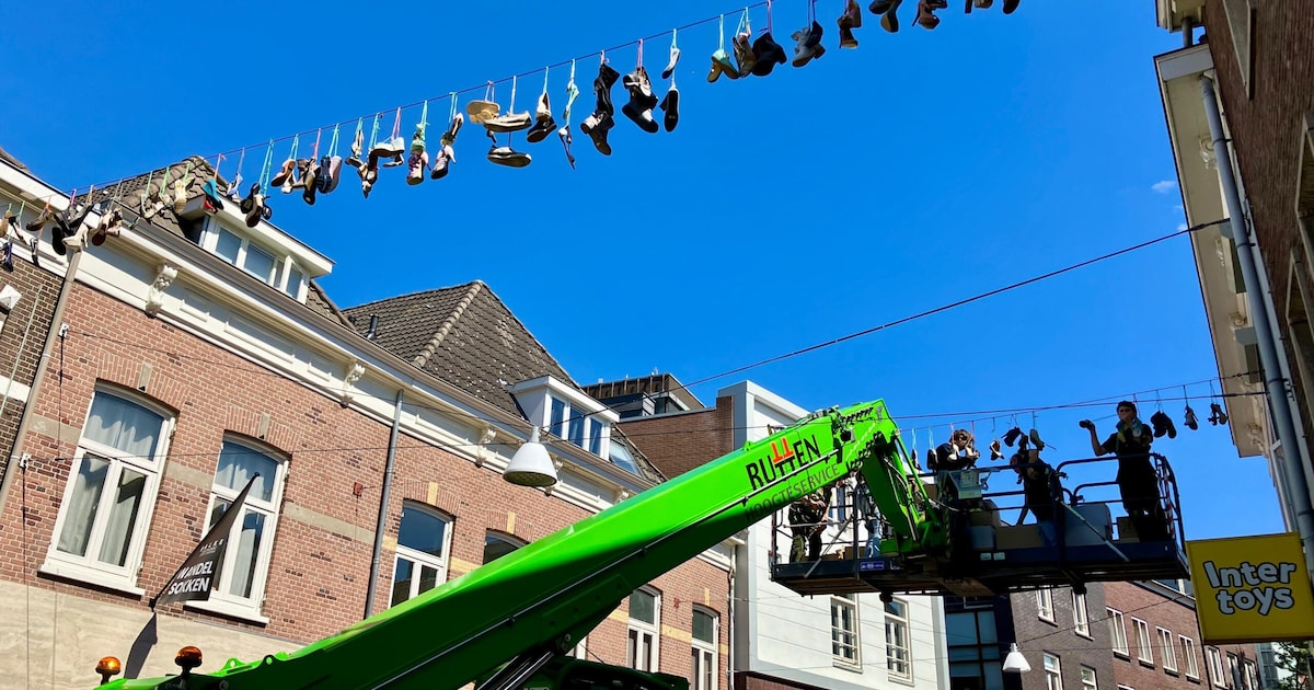 Aftellen tot de Vierdaagse: de schoenen boven de Ziekerstraat zijn ...