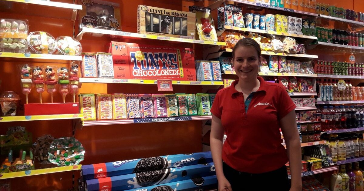 Stagiaire Romy Loos van Jamin weet alles over Tony's Chocolonely 🍫 ...