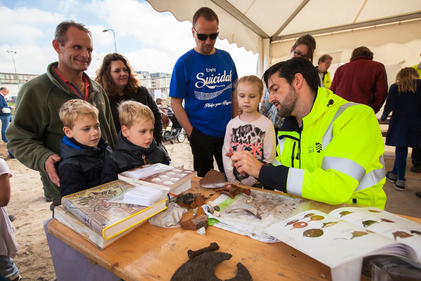 Steven is de stadsarcheoloog van Delft: 'We graven iets alleen op als ...