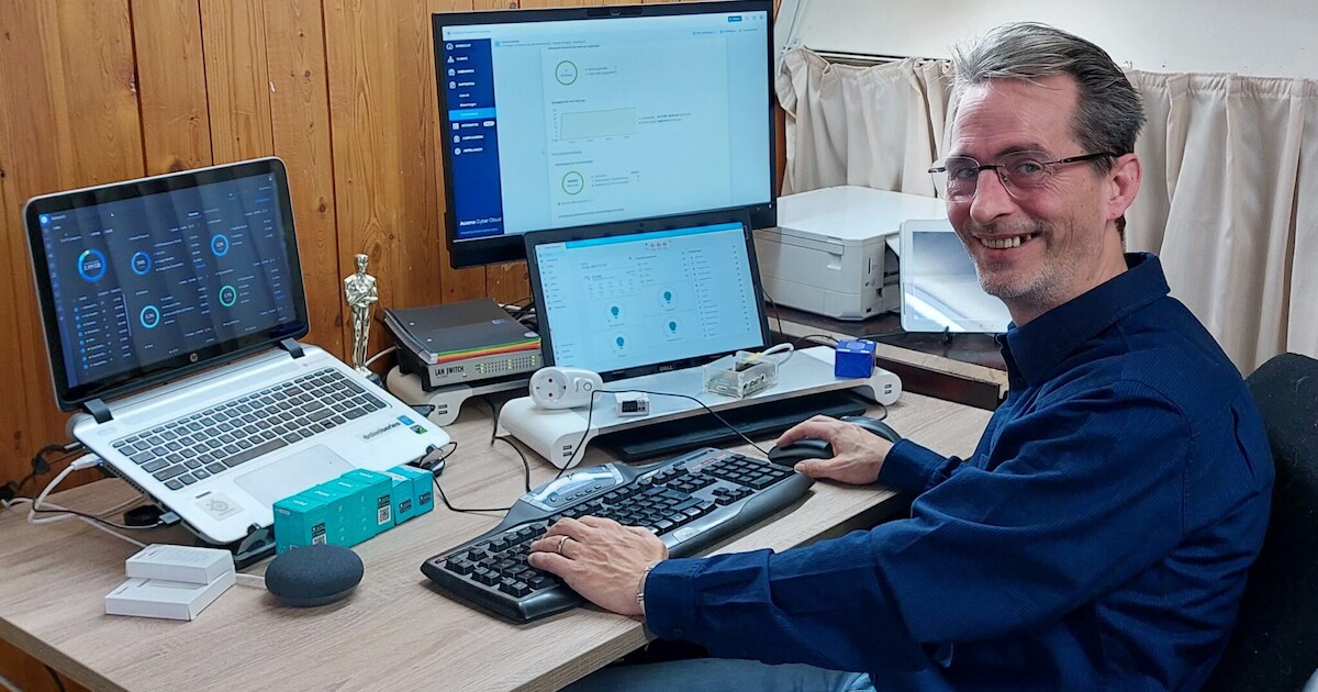 Dennis installeert slimme wifi bij Bosschenaren thuis: 'Nooit meer ...