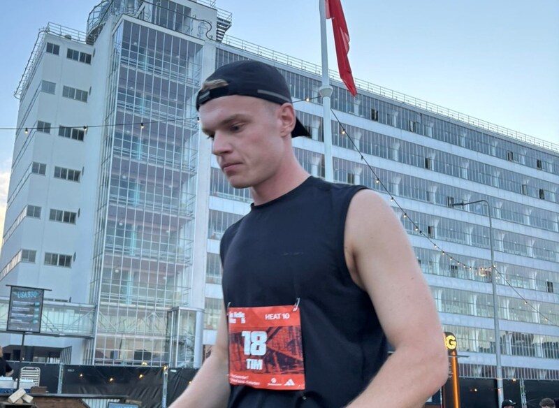 Tim (27) over zijn vierde Marathon Rotterdam: ‘Volgens de dokter kon ik ...