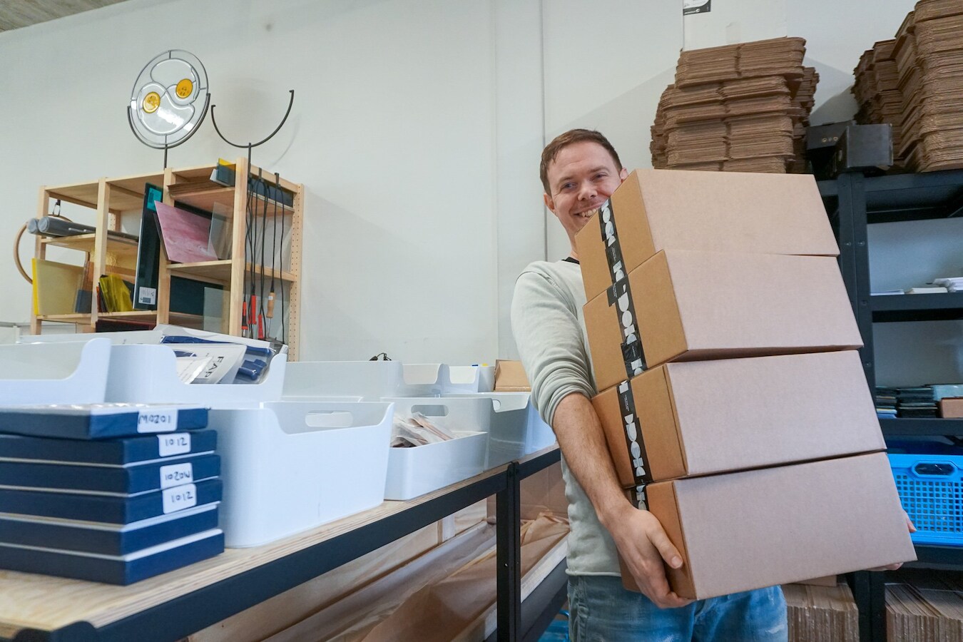 Arjan wil met glas-in-lood-kunst Zwolle veroveren na ziekte zoontje ...