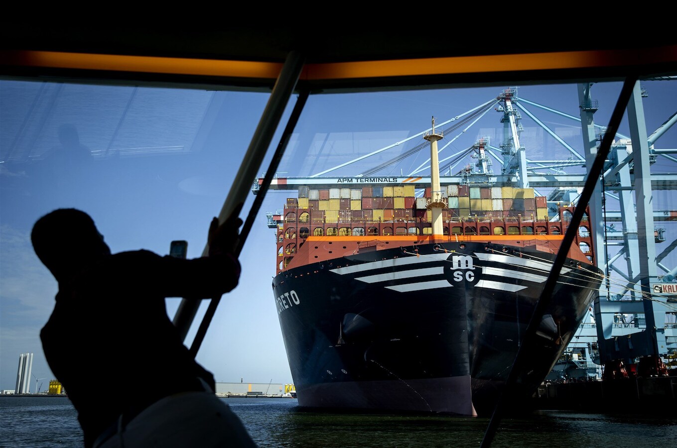 Wow! Het grootste containerschip ter wereld lag in Rotterdam | Foto ...