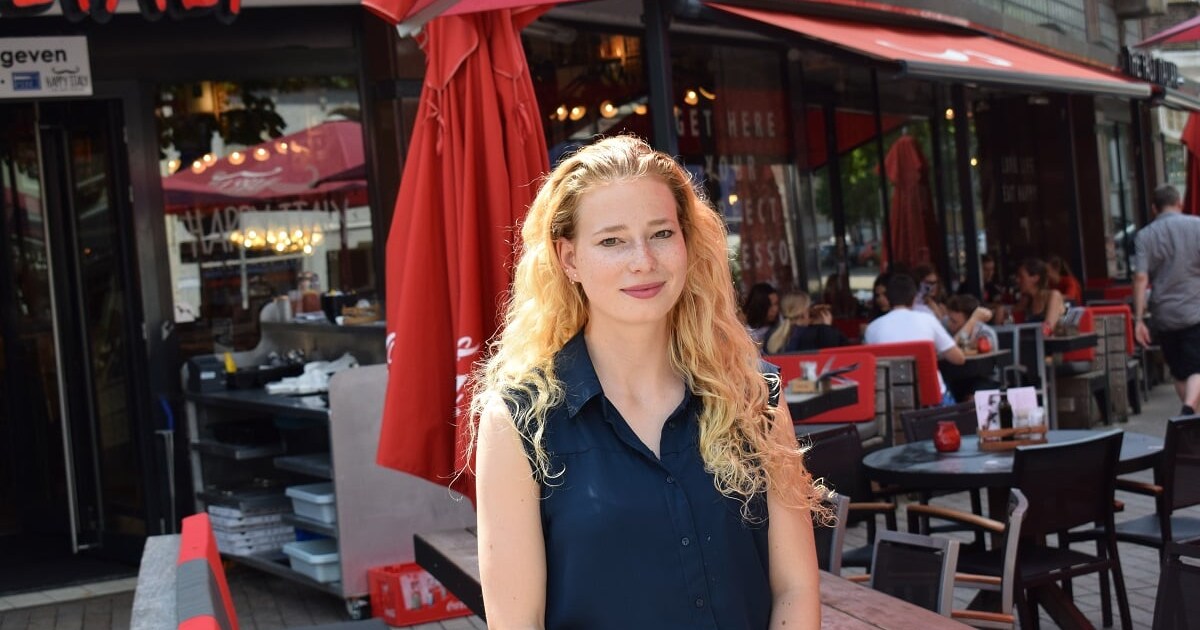 Leuk volgens local Lisa: 'Effe wat halen in de super en dan naar het ...