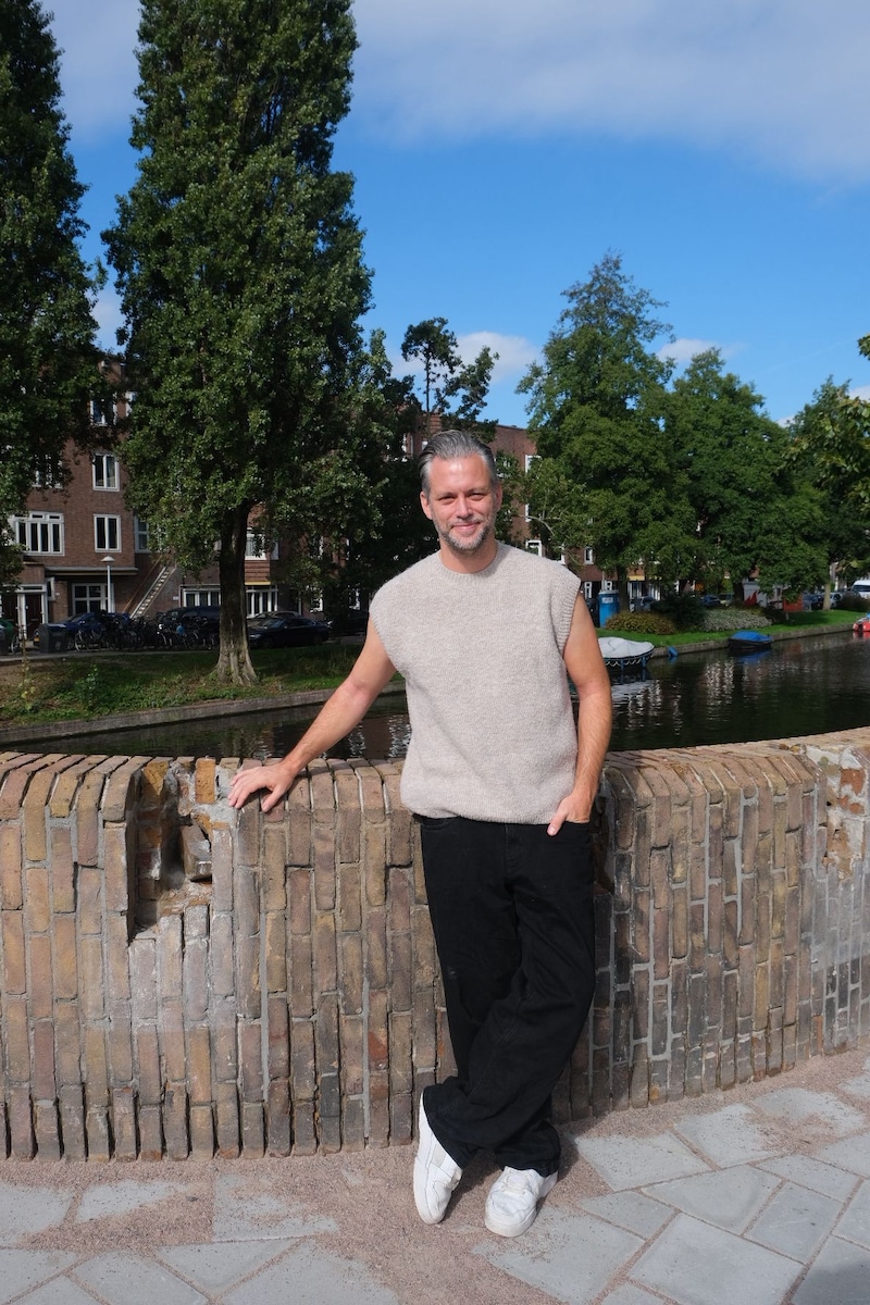 Schrijver Kevin Hassing over zijn werk en Expeditie Robinson: 'Niet ...