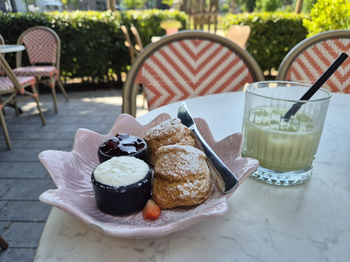 Met aardbei, mango of 'gewoon': 8 x hier in Enschede bestel je een iced ...