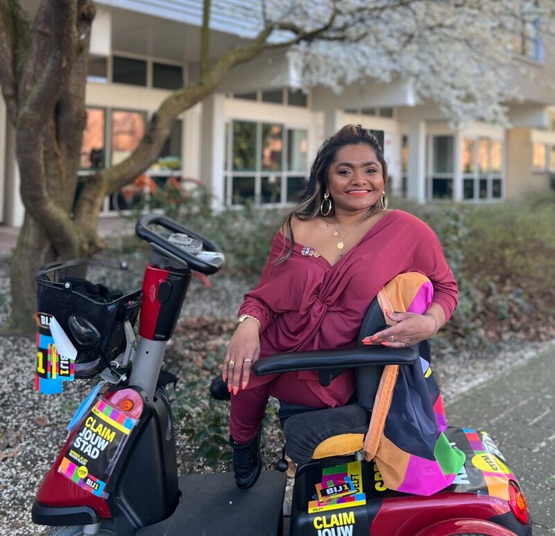 Jeanette ging viral door de borstenfoto van FMNST: 'Als kind had ik ...
