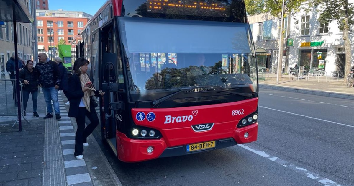 Nice! Arriva zet tijdens klûnen extra bussen in | Regio | indebuurt.nl