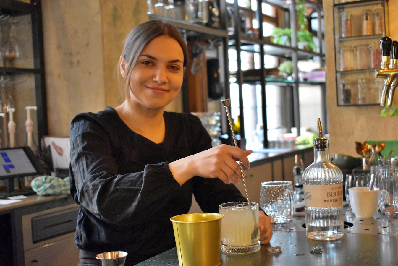Wilson en Nari van cocktailbar The Lounge: 'Dit moet een nieuwe hotspot ...