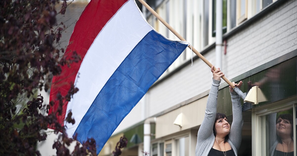 De vlag uithangen op 4 en 5 mei: dit zijn de aangepaste regels | Regio ...