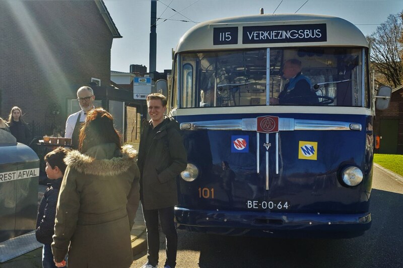Letterlijk naar de stembus: hier in Arnhem stem je in een oude ...