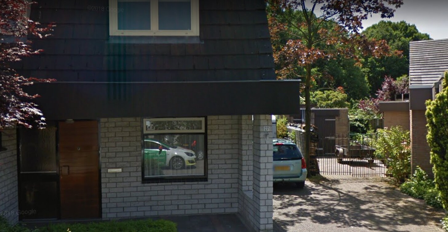 Aha, dit is waarom sommige Tilburgse plekken geblurd zijn op Google ...