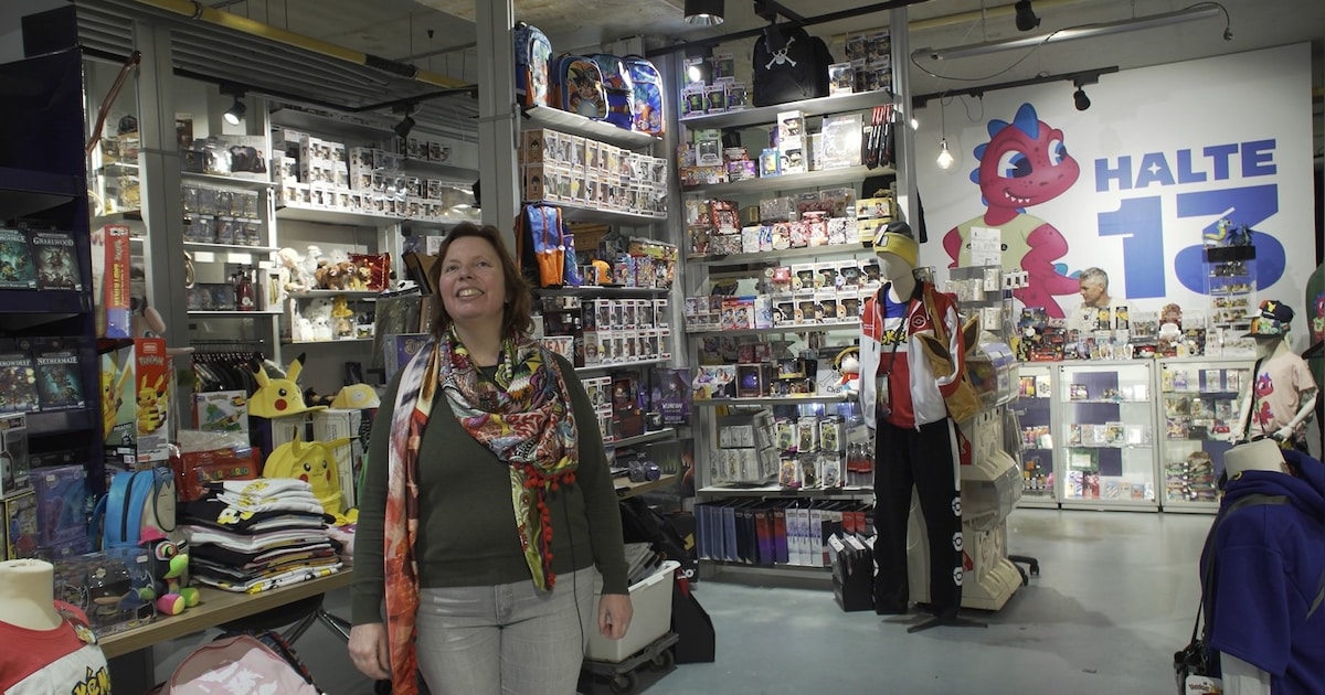 [VIDEO] Suzanne en Jannes runnen merchandisewinkel Halte 13: 'We willen ...