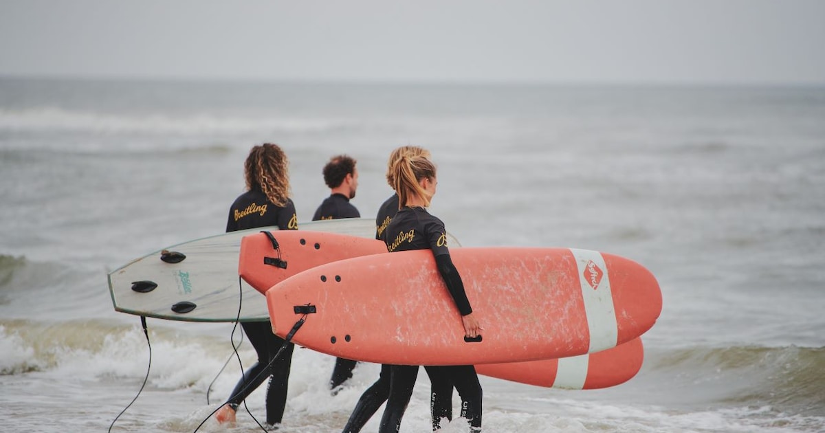 Nederlands kampioen Anne Albers geeft gratis surflessen op Scheveningen ...