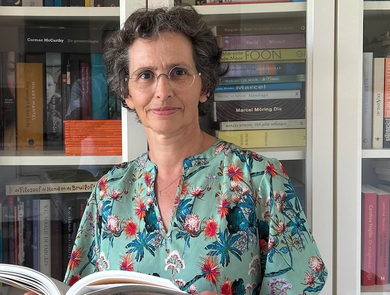 Ceciel geeft literatuurcursussen: 'Met de dunne-boekenclub pak ik het ...