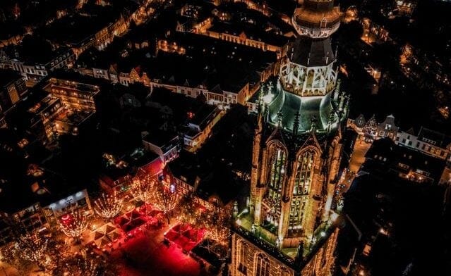 De Legende van de Drakenstier: tel het jaar af bij de Onze Lieve ...