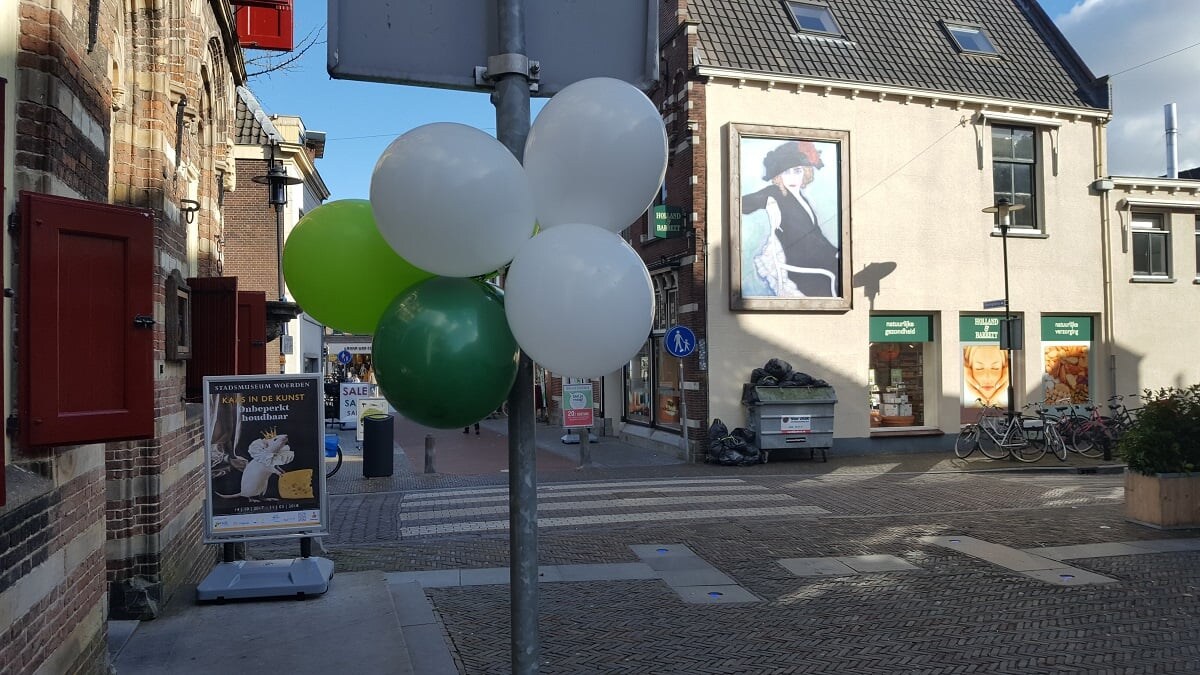 Groene en witte ballonnen gespot? De nieuwe winkel van de ...