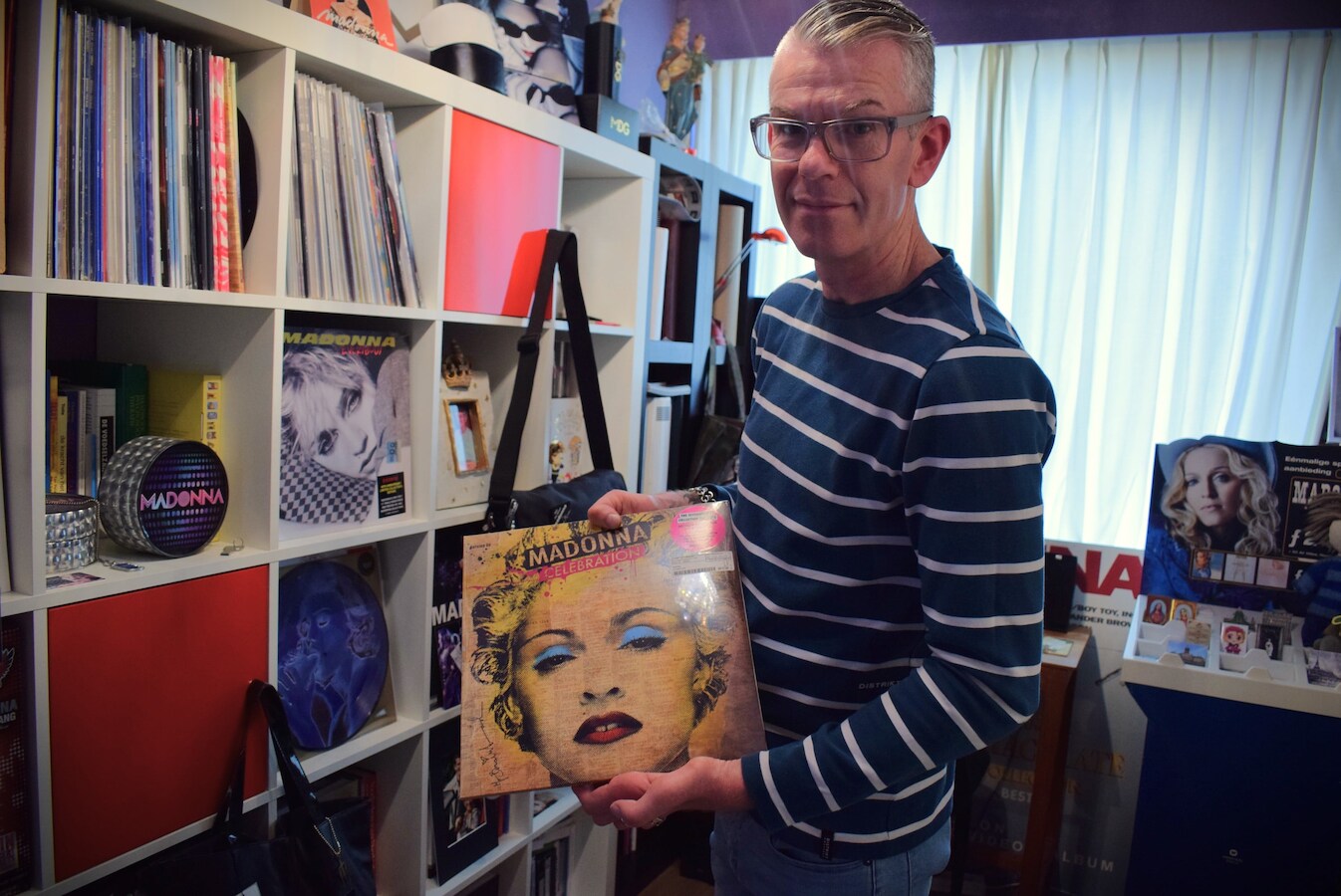 Pieter-Jan (48) heeft een minimuseum van Madonna: 'Verzamelen begon op ...