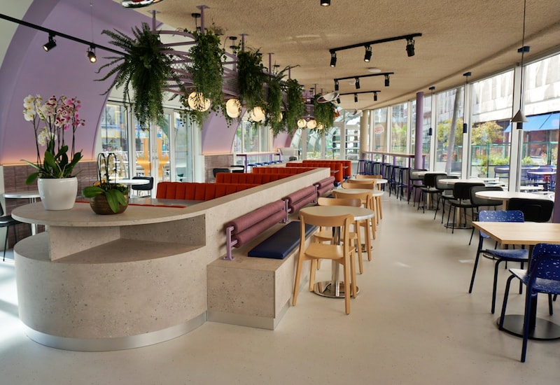 Halal burgers eten naast de Bijenkorf: Hkiki is nu open in het pand van ...