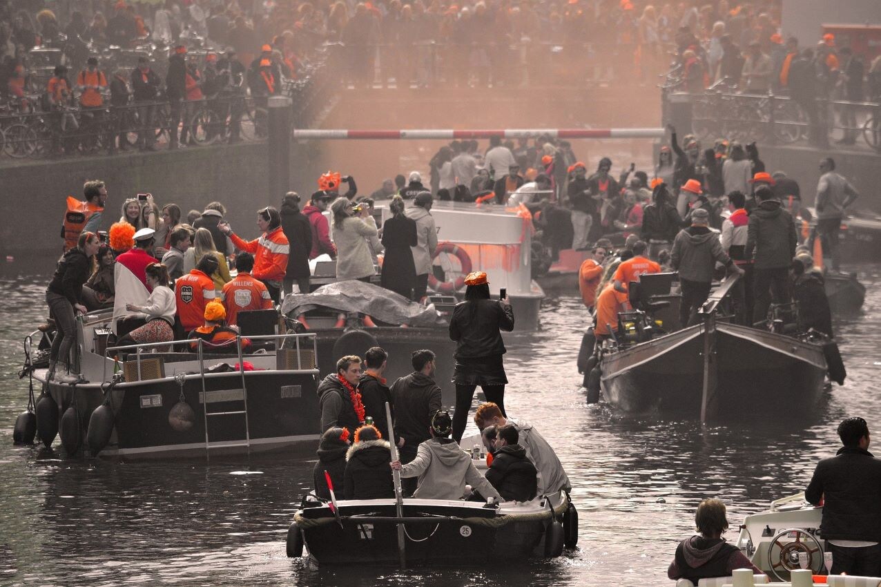 Uit de fotoboeken: 11 x Koningsdag in Amsterdam door de jaren heen ...