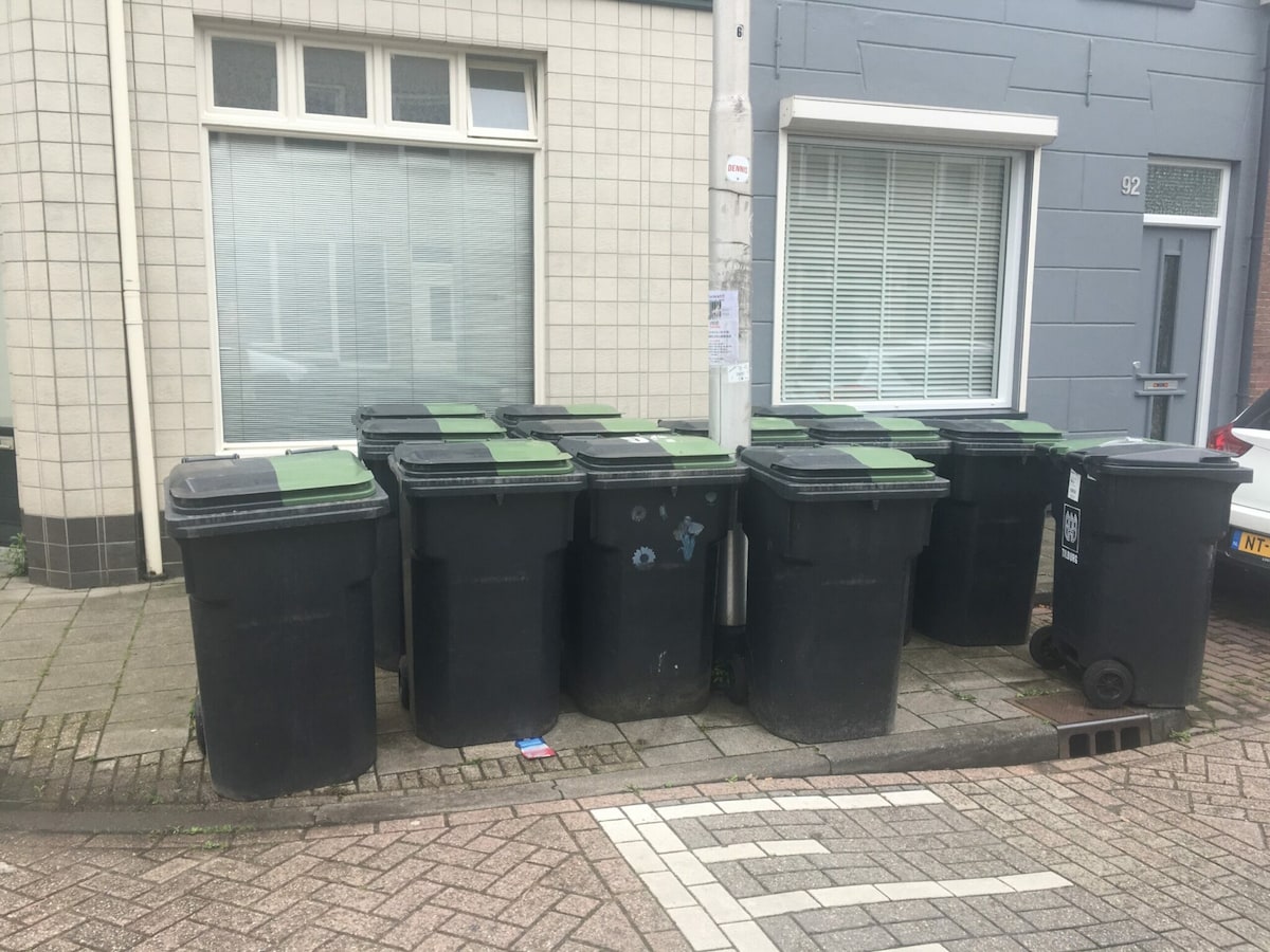 Tips: zo voorkom je een stinkende (groene) container | Foto | indebuurt.nl