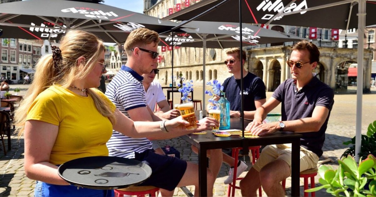 De terrassen zijn open: win een middag borrelen op je favoriete terras ...