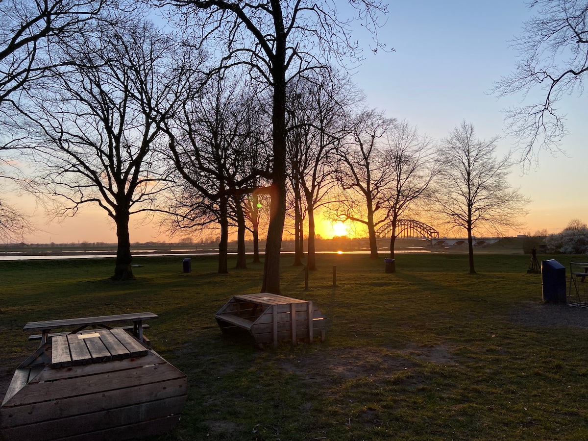 10 x bij deze Zwolse horecazaken kun je borrelen aan het water | Foto ...