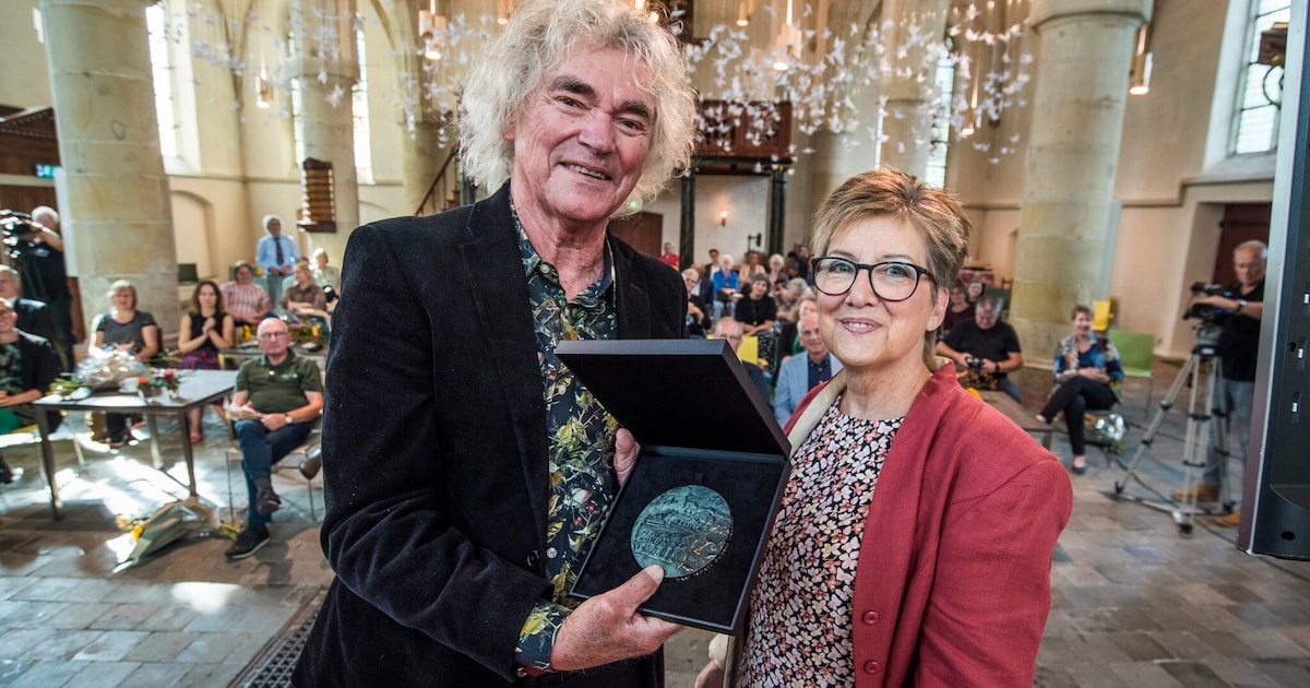 Hans Keuper wint bijzondere prijs: 'Boegbeeld voor Achterhoekse taal en ...