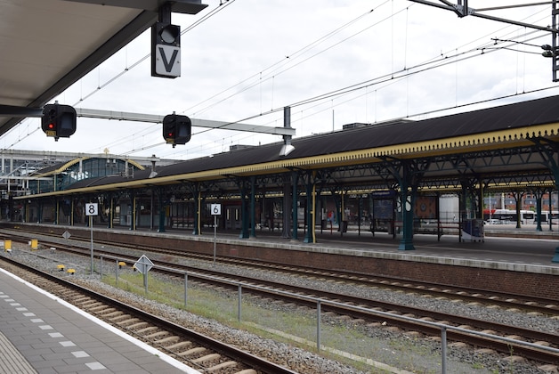 Dit gaat er de komende jaren veranderen op het Bossche station | Regio ...
