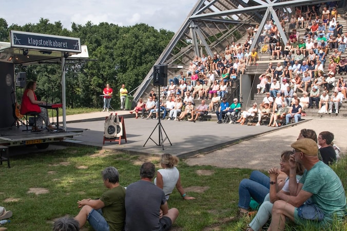 Bijzondere optredens in de buitenlucht: bij Podium Pompejus geniet je ...