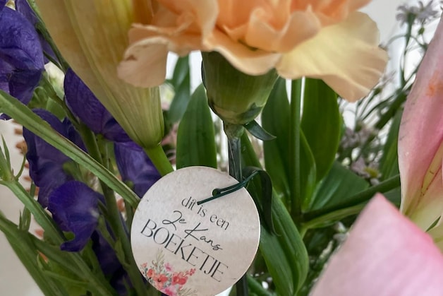 Doetinchemse Novi geeft bloemstukken een tweede leven: ‘Soms raakt het ...