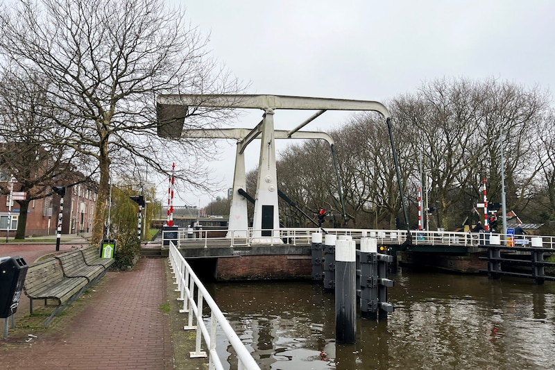 De Hambrug in Delft gaat drie maanden dicht voor onderhoud | Regio ...